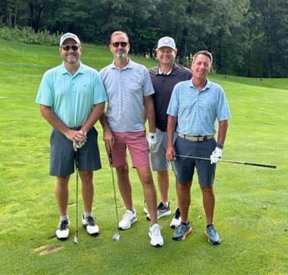 GOLF OUTING FUN! - Commercial Alliance of Realtors